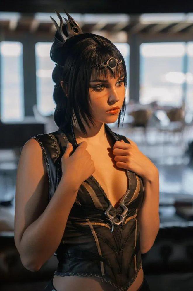 【九游会】九游会平台老哥俱乐部俄妹COS《EVA》泳装明日香 高衩连体照海量美图放送-J9九游会真人官网